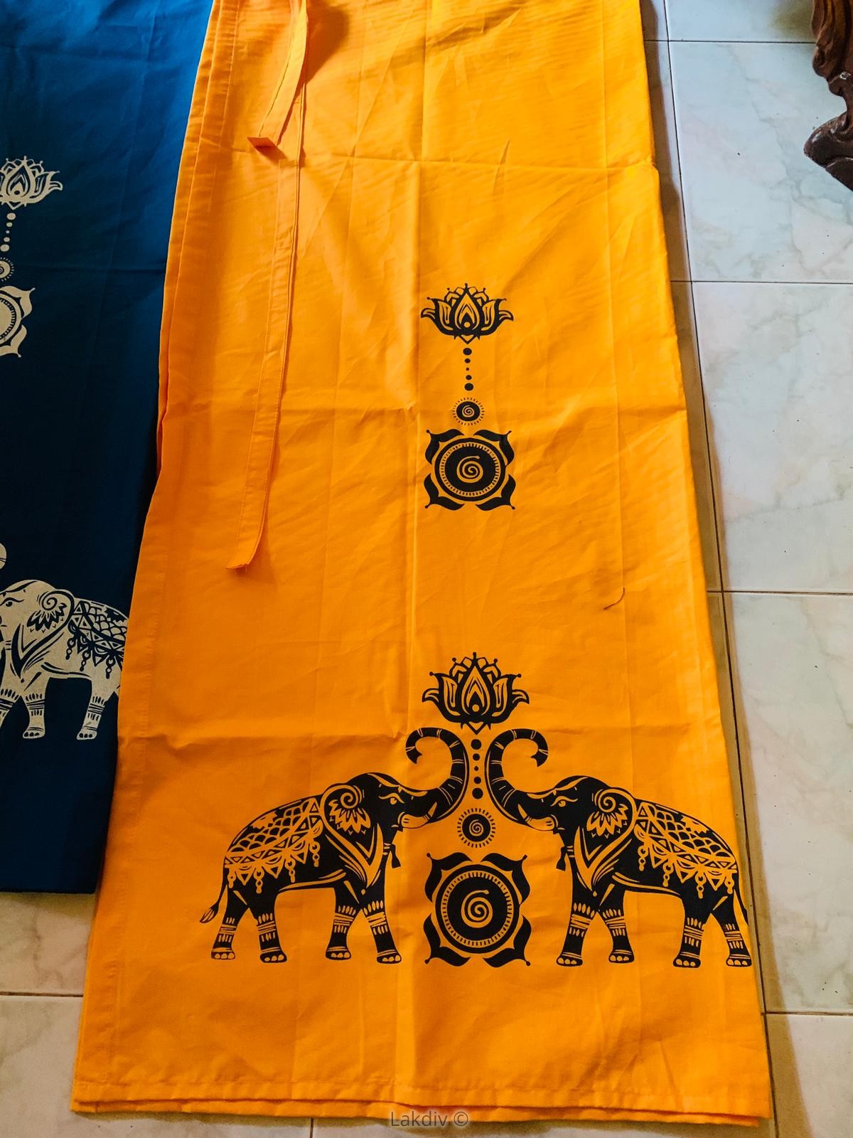 Traditional Sri Lankan Lungi - Lakdiv